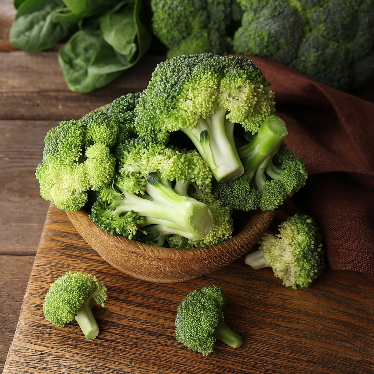 CROSS VALLEY FARMS BROCCOLI CROWN ICELESS BOX FRESH - US Foods CHEF'STORE